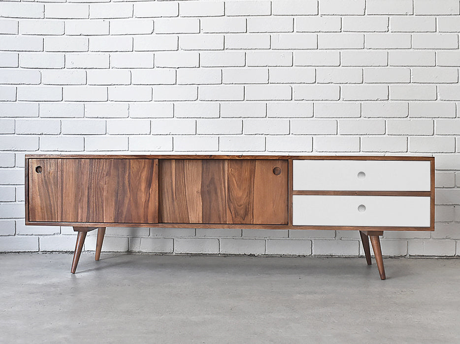 Tomas Scandinavian Entertainment Unit – Holy Funk